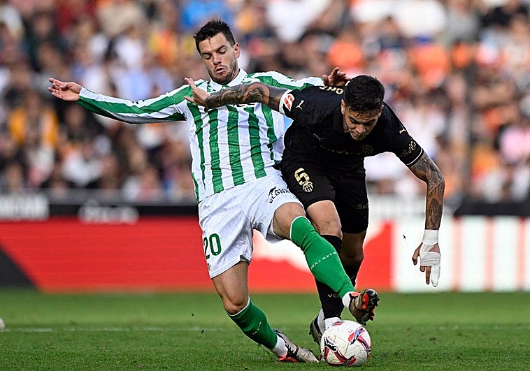 El Valencia se juega mucho dinero ante el Betis: horario y dónde ver por televisión el partido ...